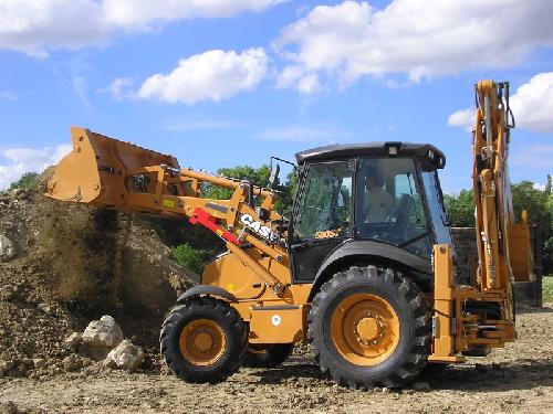 Buldoexcavatoare, Sc Util Machine Srl