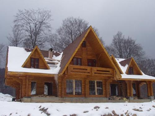 Case resedinta din lemn rotund | Case din lemn