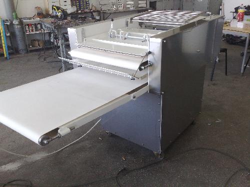 Modelator Franzela Si Bagheta, Sc Amc Service Prod Metal Srl