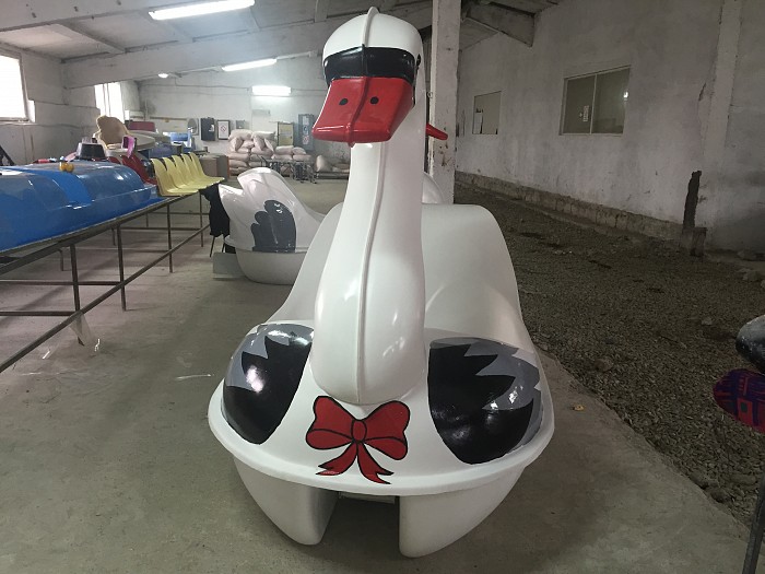 Hidrobicicleta tip lebada | Ambarcatiuni