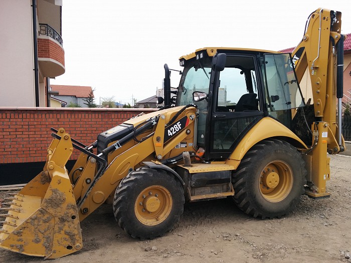 Utilaje constructii de inchiriat | Buldoexcavator, Mini incarcator ...