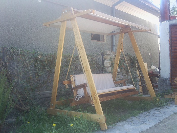 Balansoare din lemn - 380 RON | mobilier gradina