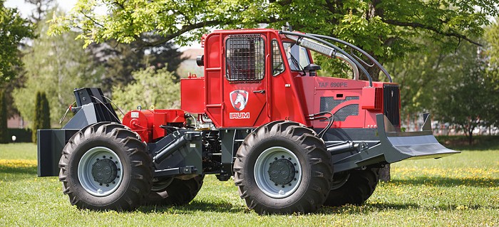 TRACTOR FORESTIER TAF 690 PE | TRACTOARE FORESTIERE