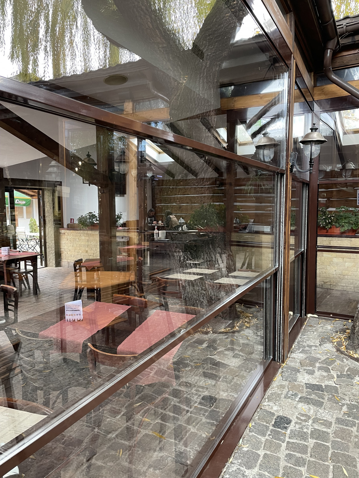 Sticla Tripleglass "ghilotina", Producator, Sticla TRIPLEGLASS ...