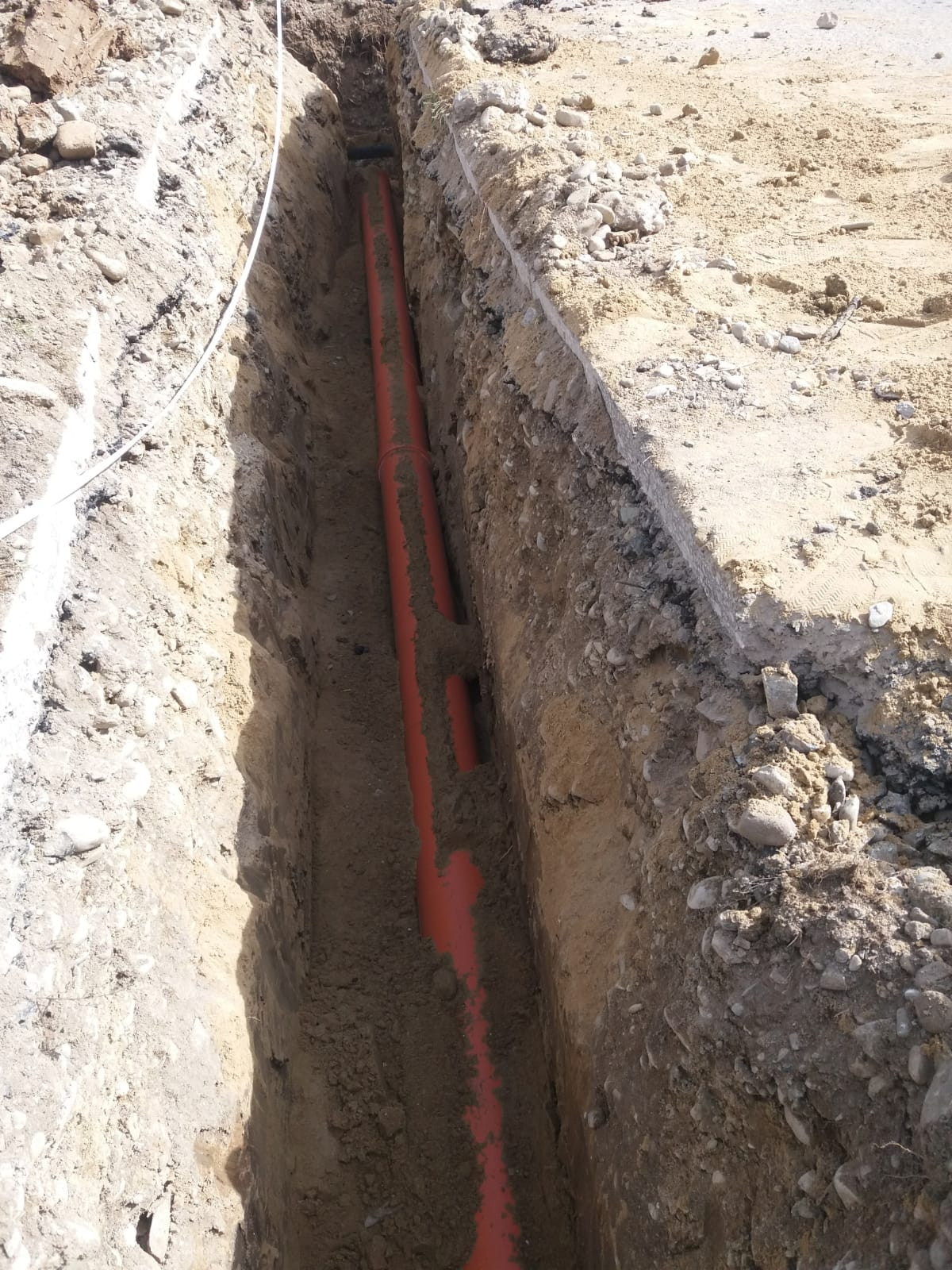 Executam Bransamente De Apa Si Canalizare Sapaturi Manuale Demolari Etc ...