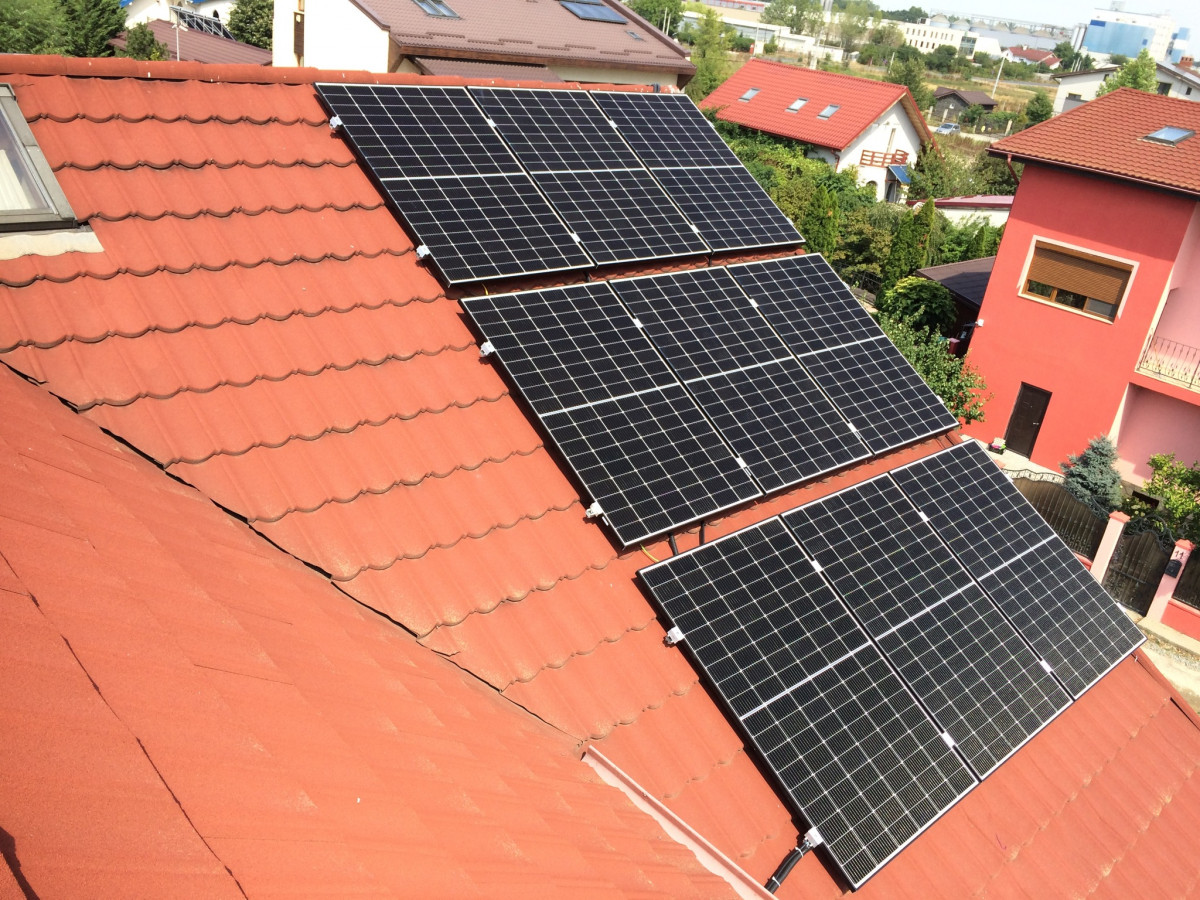 Montaj Panouri Fotovoltaice / Solare, Alpinism Utilitar Sc Ari Alpin Srl