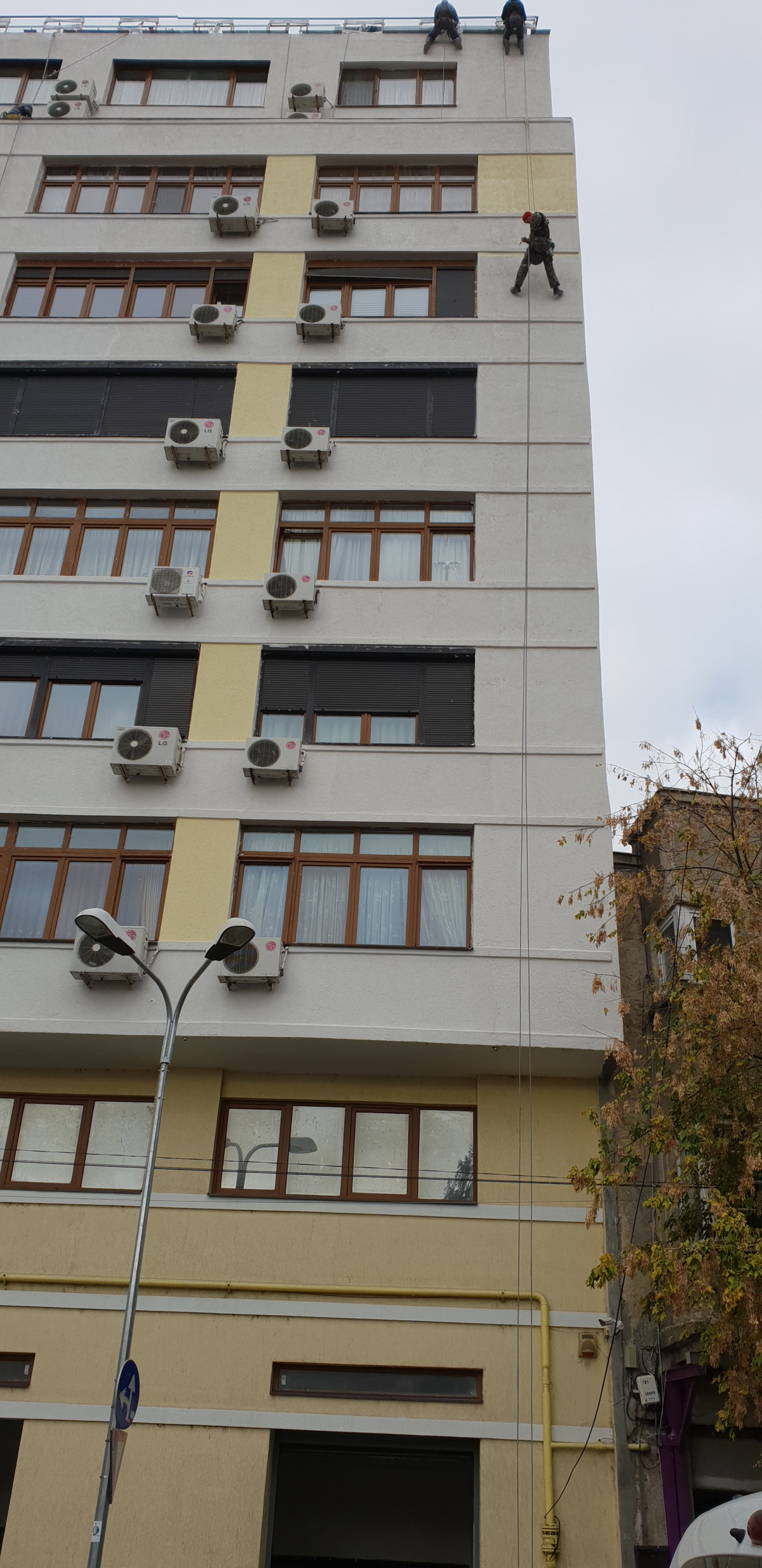 Vopsit Fatade Blocuri, S.c. A.u.r. Alpin Media S.r.l