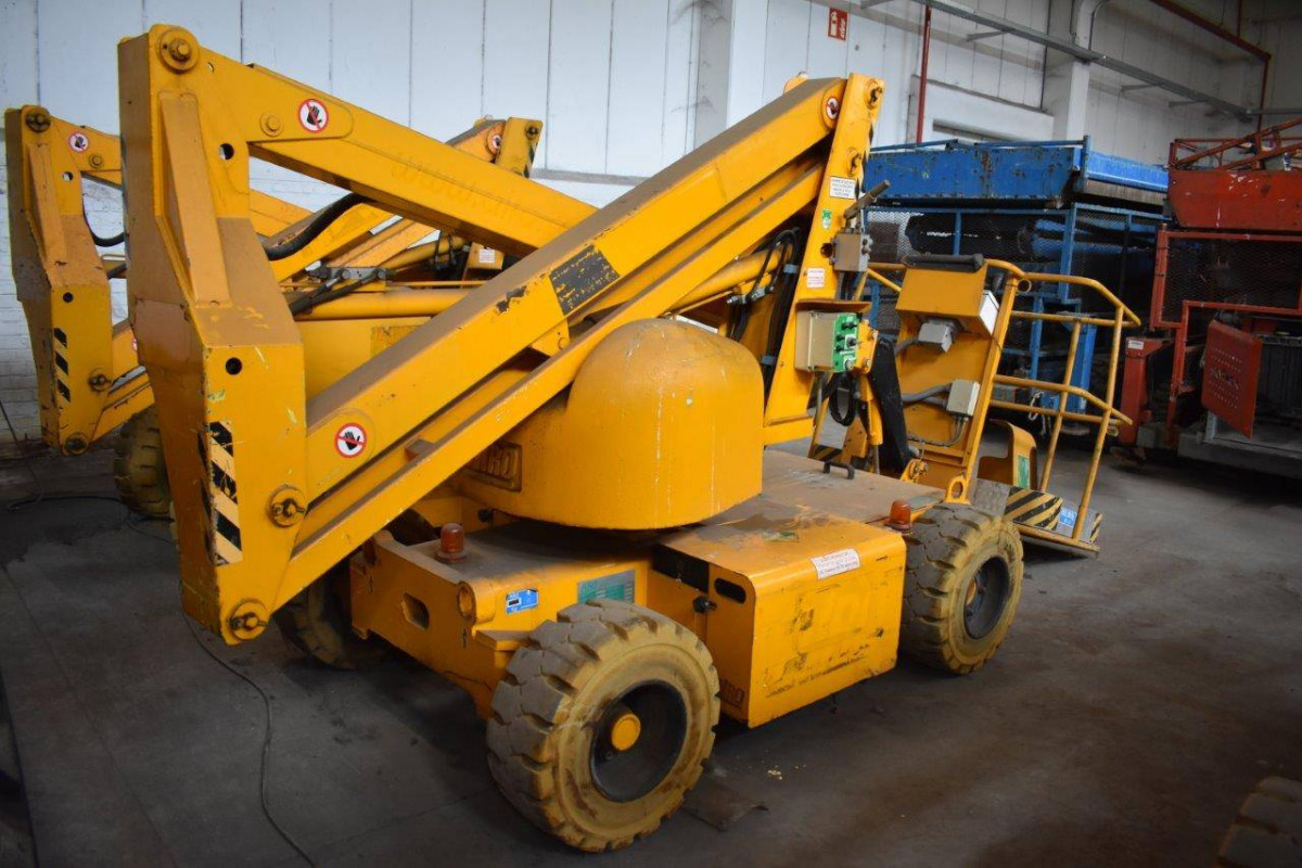 Inchiriez Nacela Articulata Electrica 12m, Baurent Srl