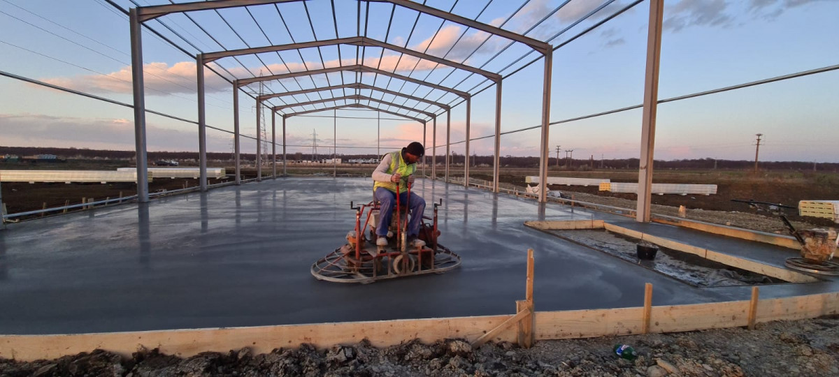 Turnare Beton Finisat Mecanic - Elicopterizat Cu Cuart. Turnari Beton ...