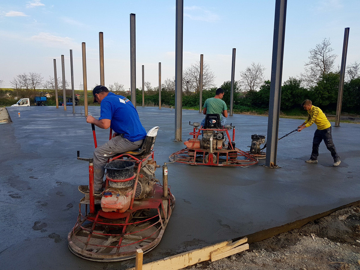 Turnare Beton Finisat Mecanic - Elicopterizat Cu Cuart. Turnari Beton ...