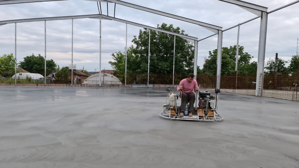 Turnare Beton Finisat Mecanic - Elicopterizat Cu Cuart. Turnari Beton ...