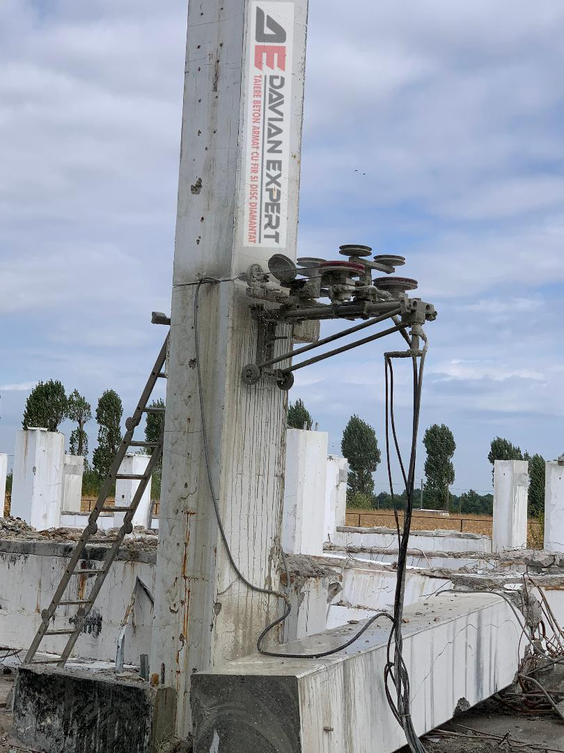 Taiere stalpi si grinzi din beton armat | Constructii industriale