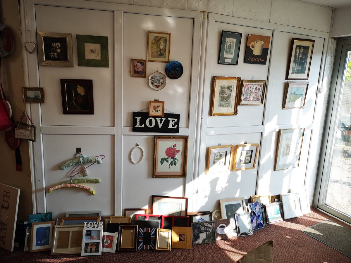 Produse Second Hand :decoratiuni, Produse Vintage, Bijuterii,vesela ...