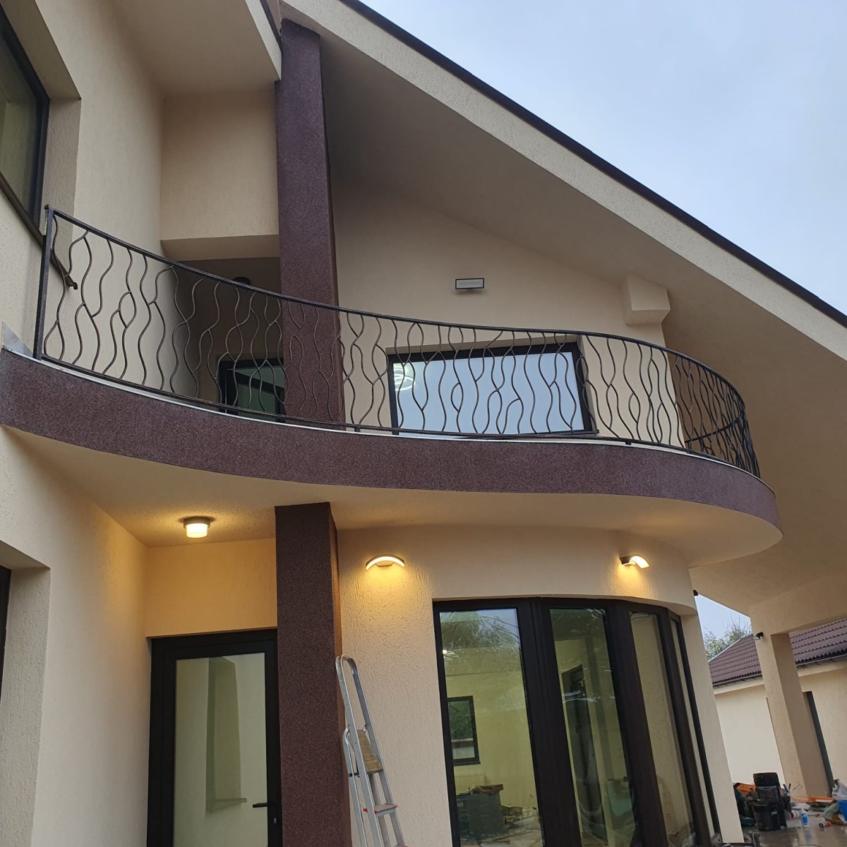 Balcoane Metalice La Promotie, Producator, Loby Construct I.f.