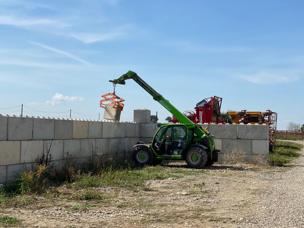 Blocuri Din Beton Rezistente - Certificate Iso, Producator, Blocuri Din ...