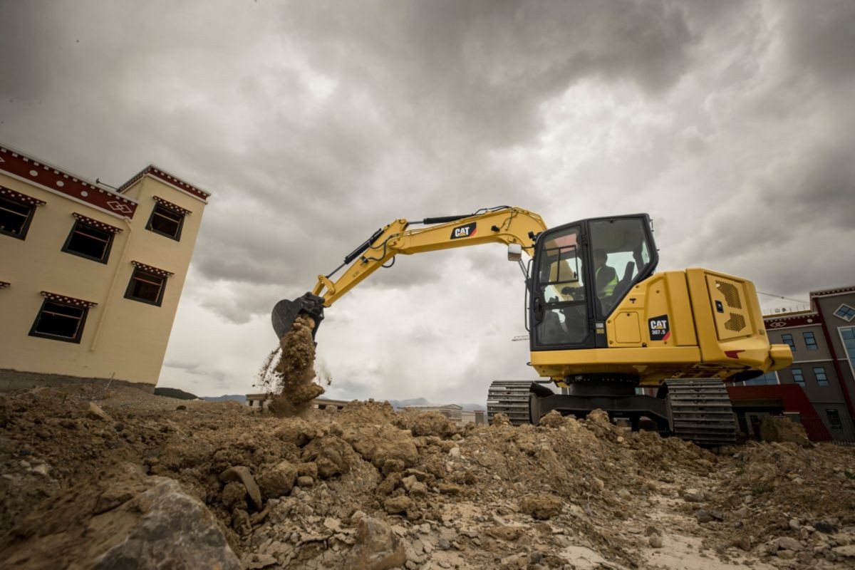 Excavatii Diverse Cu Evacuare Pamant, Furnizor, Ss Kremlin Construct Srl