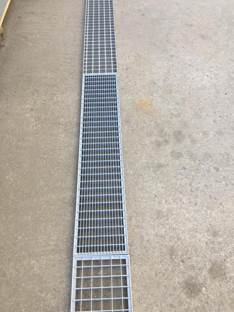 Gratare Metalice Zincate Pentru Acoperit Rigole, Producator, GRATARE ...