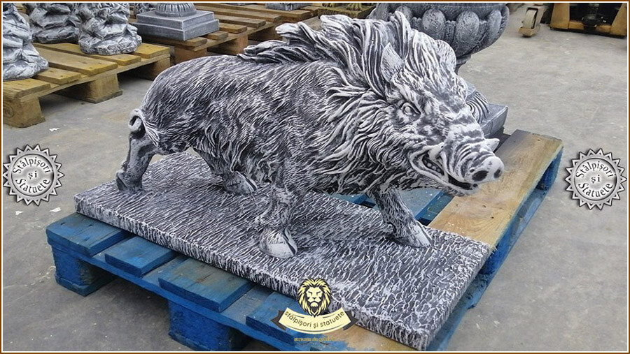 Statueta porc mistret, gri patinat, model S81. | Statuete de gradina