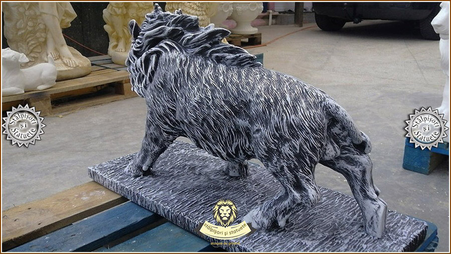 Statueta porc mistret, gri patinat, model S81. | Statuete de gradina