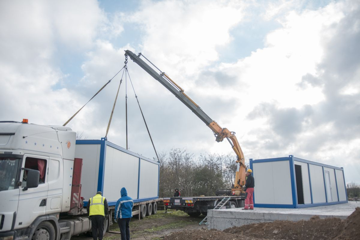 Inchiriez Camion Cu Macara, Sc Terra Cycle Srl