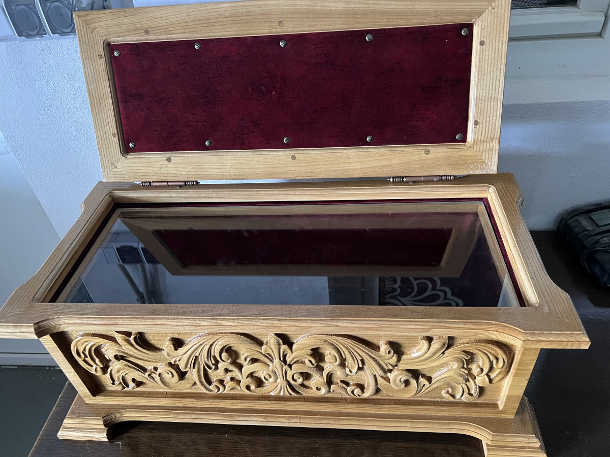 Racla Sf. Moaste, Producator, Sc Lemnart Mobirom Srl